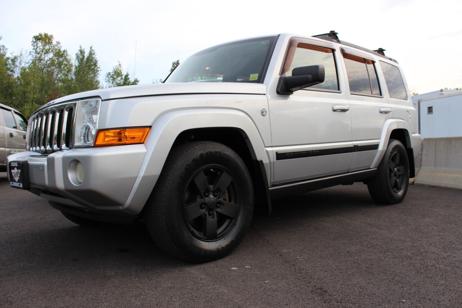 2005 - 2010 Jeep "XK" Commander | JeepSpecs.com