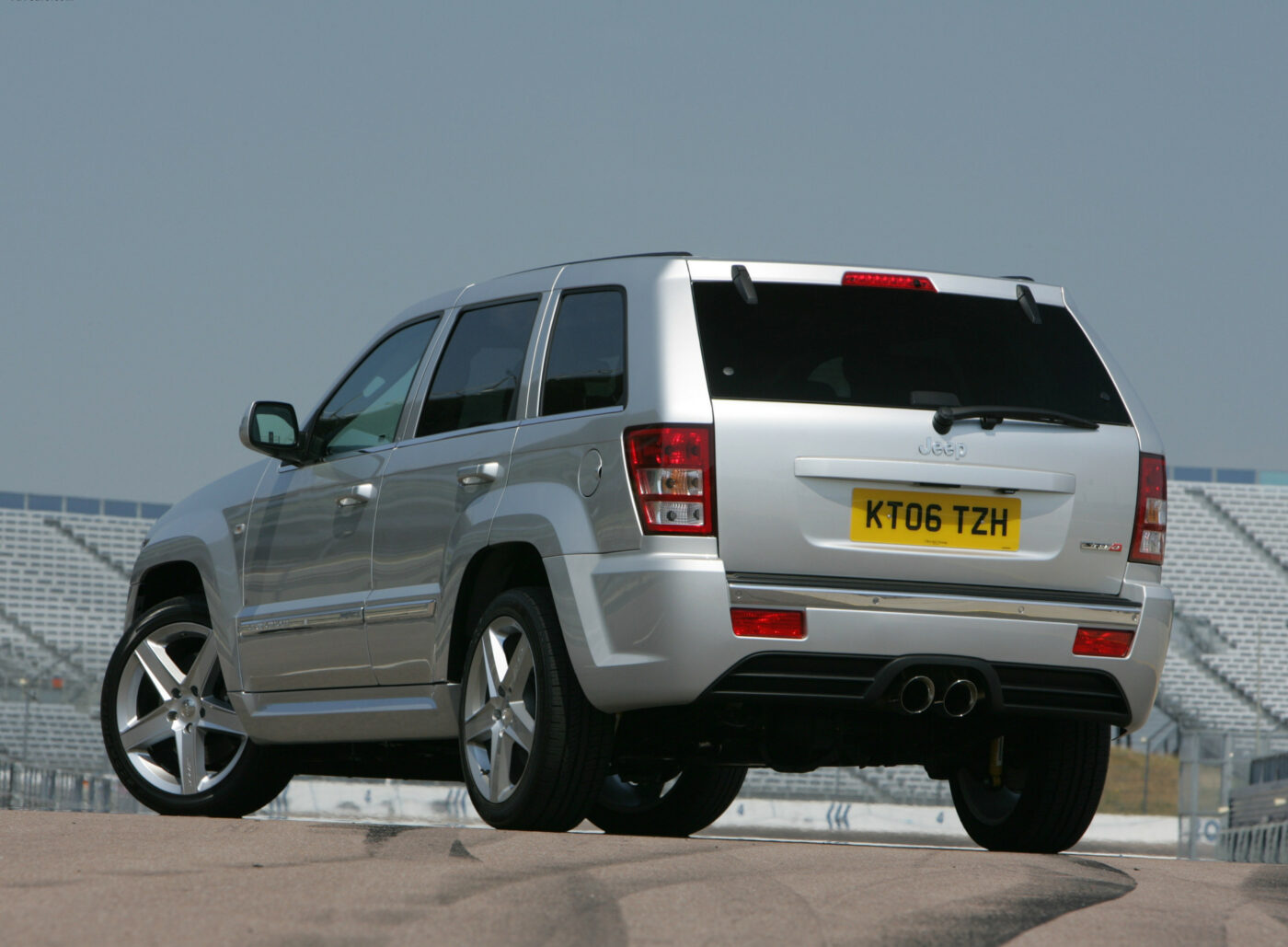 2006 Jeep Grand Cherokee (WK) Wallpapers - JeepSpecs.com