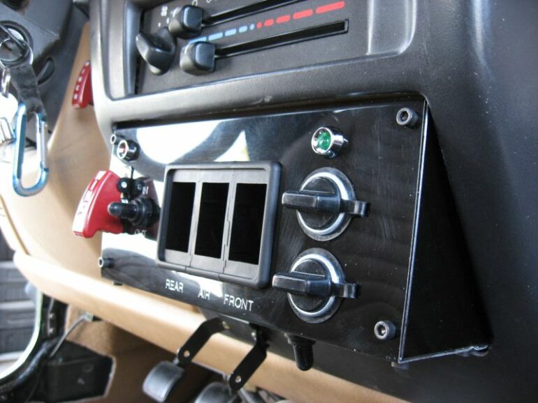 Dash Mounted 12V Switch Panel - Jeep Wrangler (TJ)