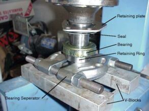 D44 Axle Shaft Removal and Overhaul - Jeep Wrangler (TJ)