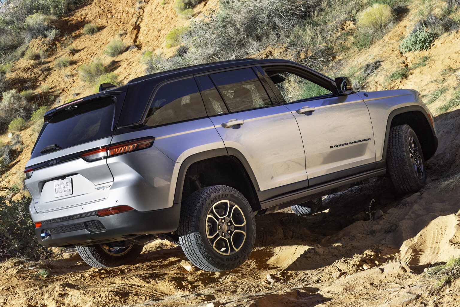 5th Generation Jeep WL Grand Cherokee Guide | JeepSpecs.com