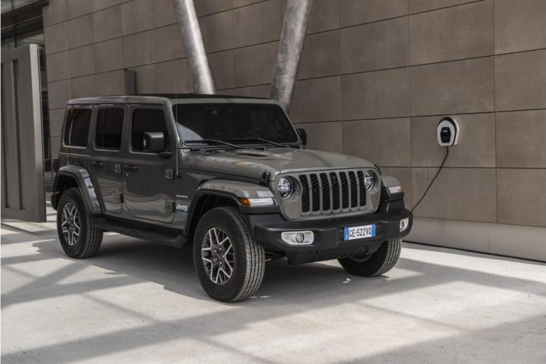 [Jeep Grand Wrangler] Specs & Guides for Every Generation