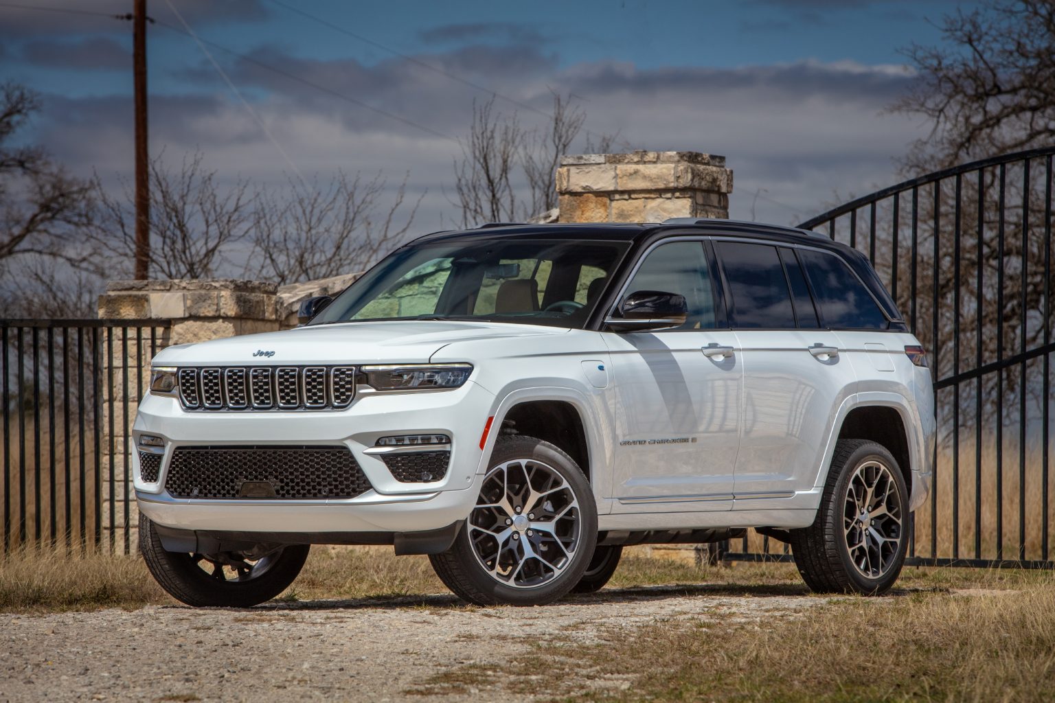[Jeep Grand Cherokee] Specs & Guides for Every Generation